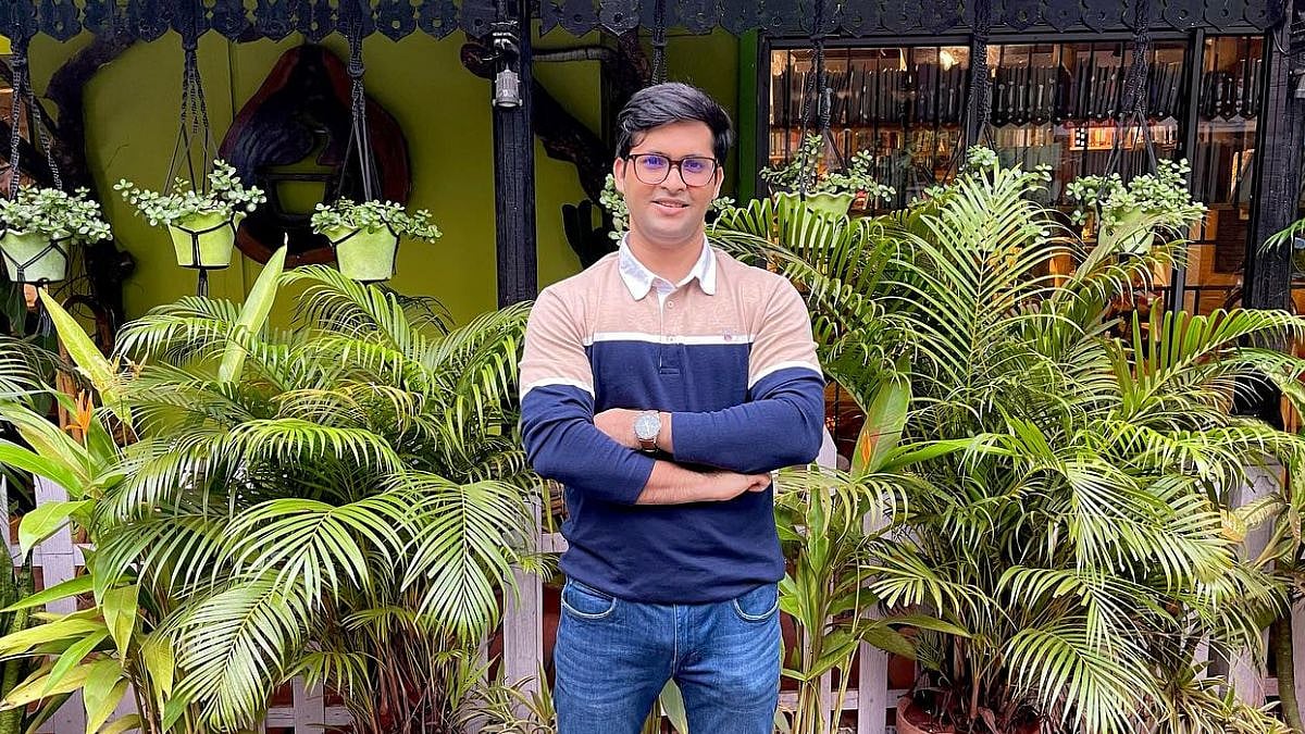 Success Story: वडील रिक्षा ड्रायव्हर; आर्थिक परिस्थिती बिकट, २१ व्या ...