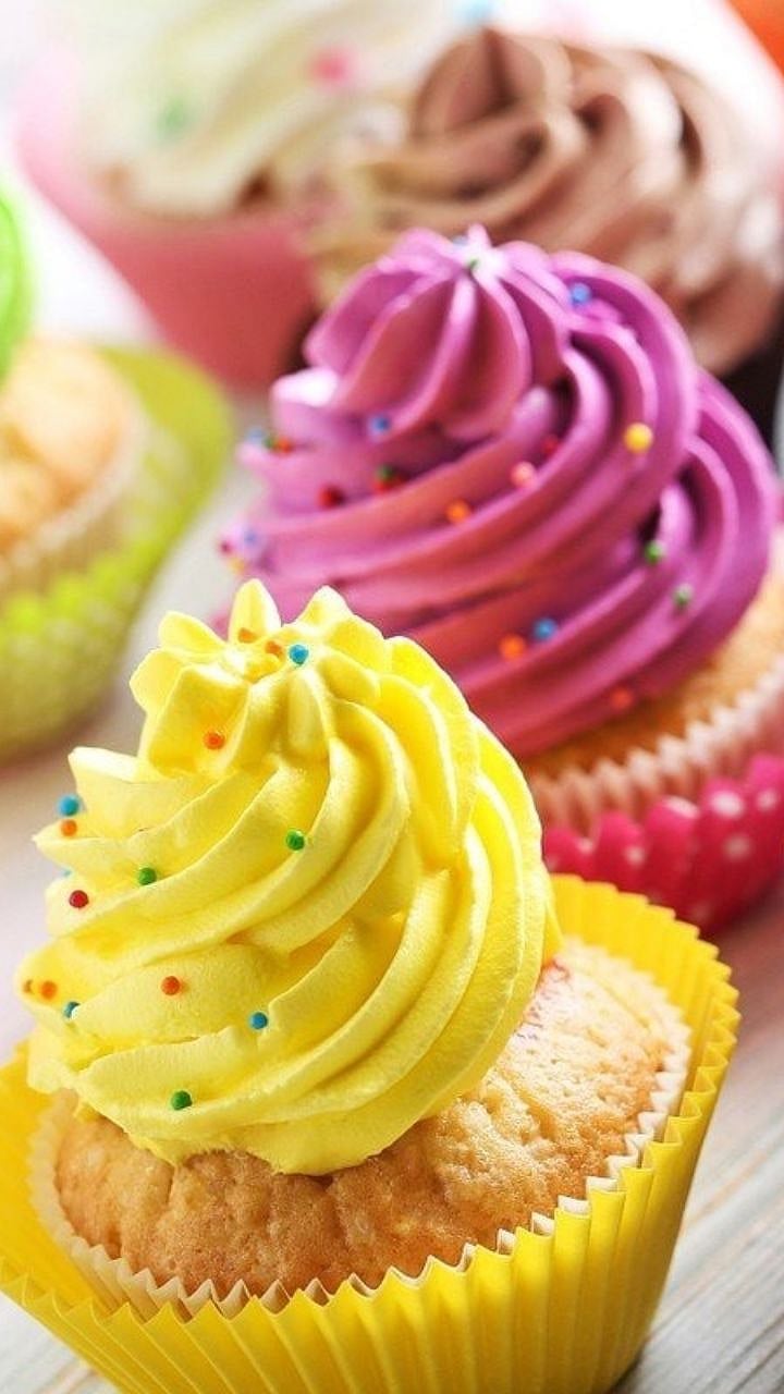 Cup Cake : न्यू इयर पार्टीसाठी बन‌वा अंड्याशिवाय 'कपकेक', मुलं होतील ...