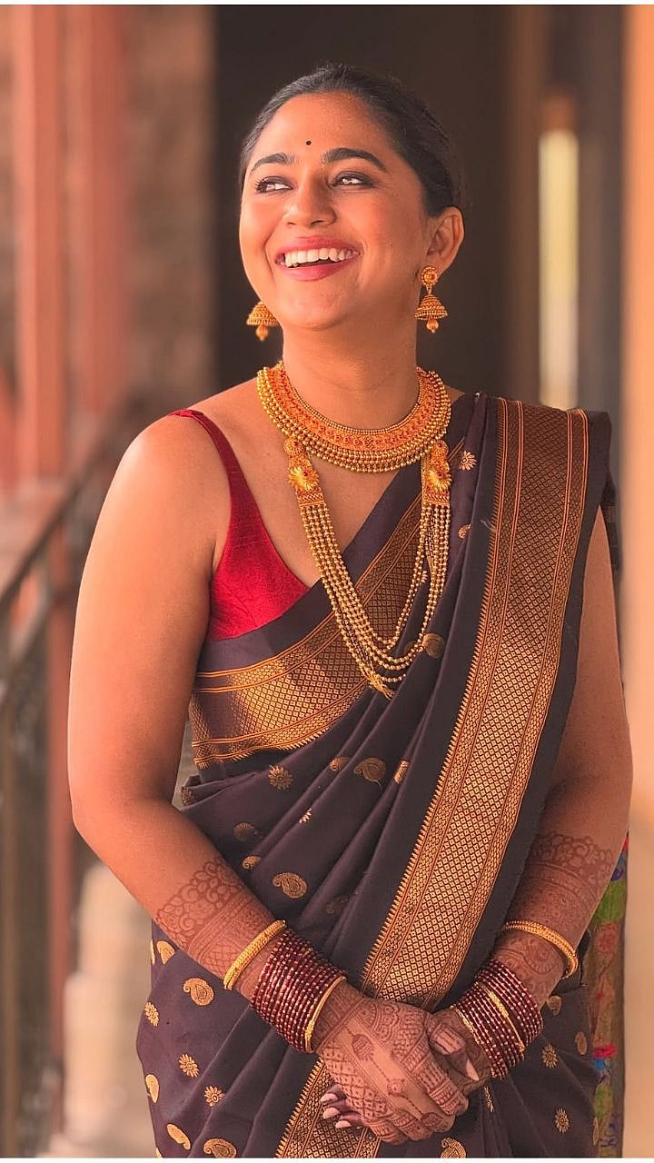 Mrunmayee Deshpande: ए सुंदर मुली किती छान दिसतेस|mrunmayee deshpande ...