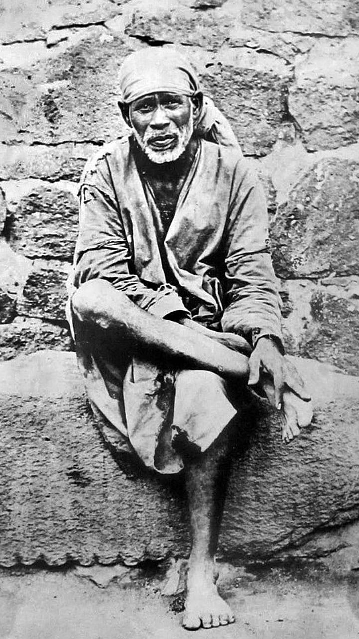 Sai Baba: साई बाबांचे ओरिजिनल Photo पाहिलेत का? | what did shirdi sai ...