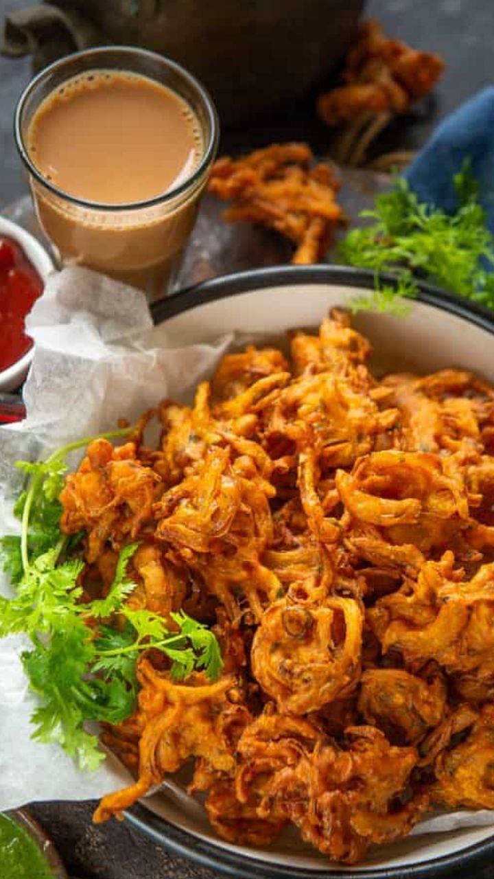 Khekada Bhaji : संध्याकाळी चहासोबत खायला झटपट बनवा कुरकुरीत खेकडा भजी ...