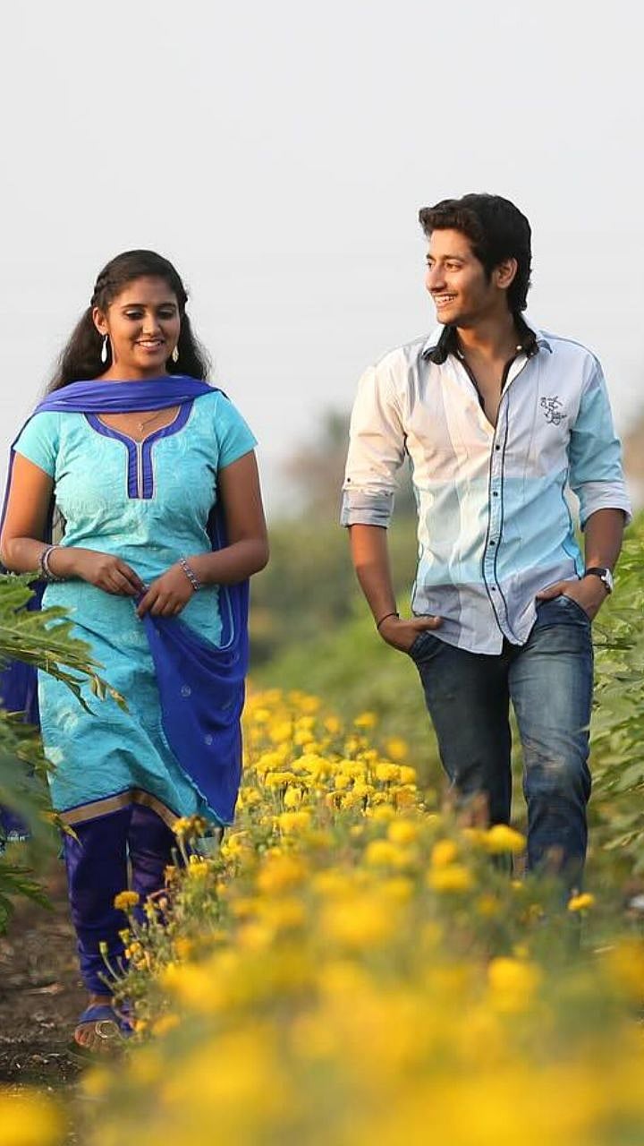 sairat movie release actress rinku rajguru and akash thosar aks aarchi ...