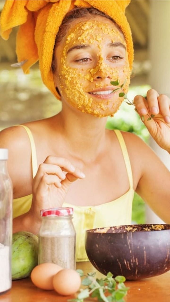 Summer Skin Care : उन्हाळ्यात आठवड्यातून एकदा लावा 'हे' घरगुती फेसपॅक, तुम्ही टॅनिंग विसरून जाल ...
