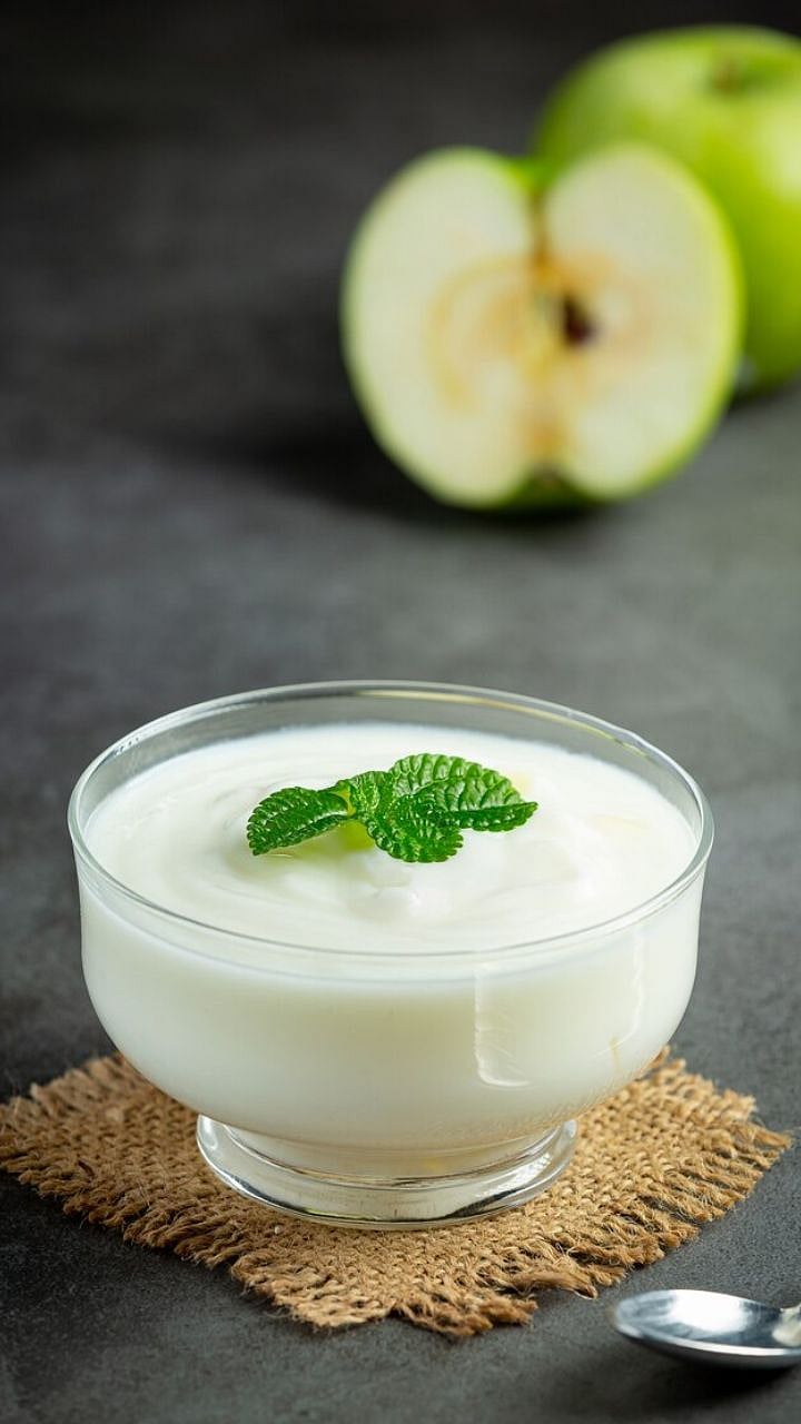 Curd & Sugar: दही आणि साखर एकत्र खाताय? तर ठरेल फायद्याचं, वाचा सविस्तर ...