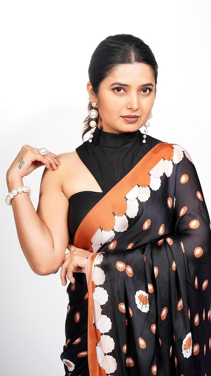 Prajakta Mali: प्राजक्ता माळीचं खरं वय काय? |what is real age of Prajakta mali birth year all ...