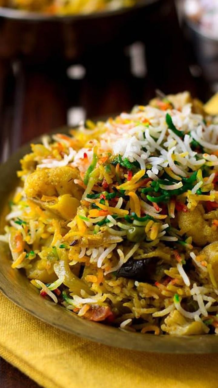 Hyderabadi Biryani Recipe : रात्रीच्या जेवणाला खास बनवा हैदराबादी ...