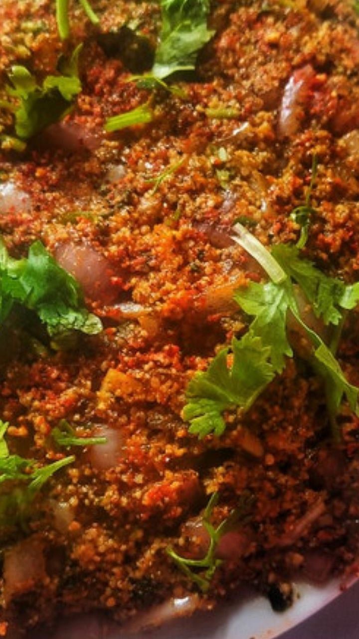 Maharashtrian Dish : जेवणासोबत तोंडी लावायला बनवा झणझणीत गावरान डांगर ...