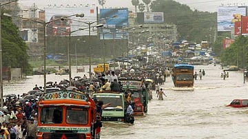 26 July 2005 Mumbai Flood : २६ जुलै! मुंबईकरांचं आयुष्य बदलून टाकणारा ...