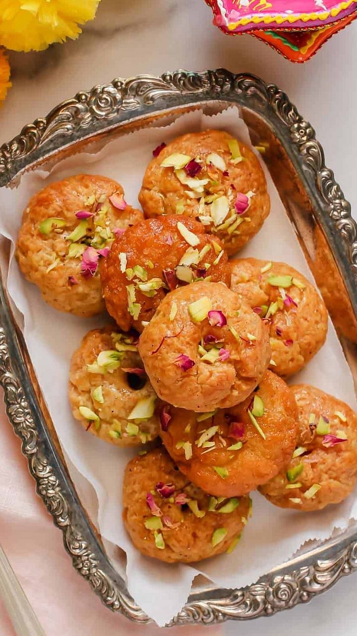 Balushahi Recipe: गुढीपाडव्यासाठी घरच्या घरी तयार करा स्वादिष्ट ...