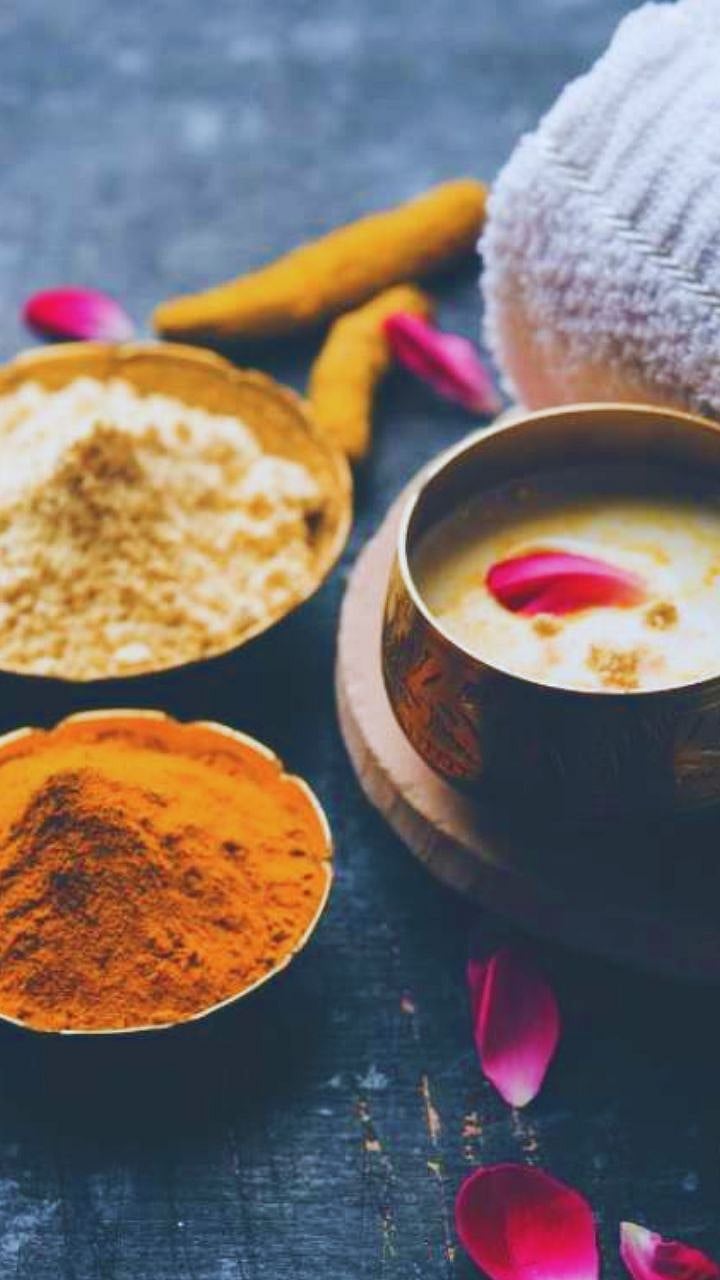 Diwali Ubtan Recipe : दिवाळीला घरीच बनवा सुगंधी उटणे, टॅनिंग होईल दूर ...