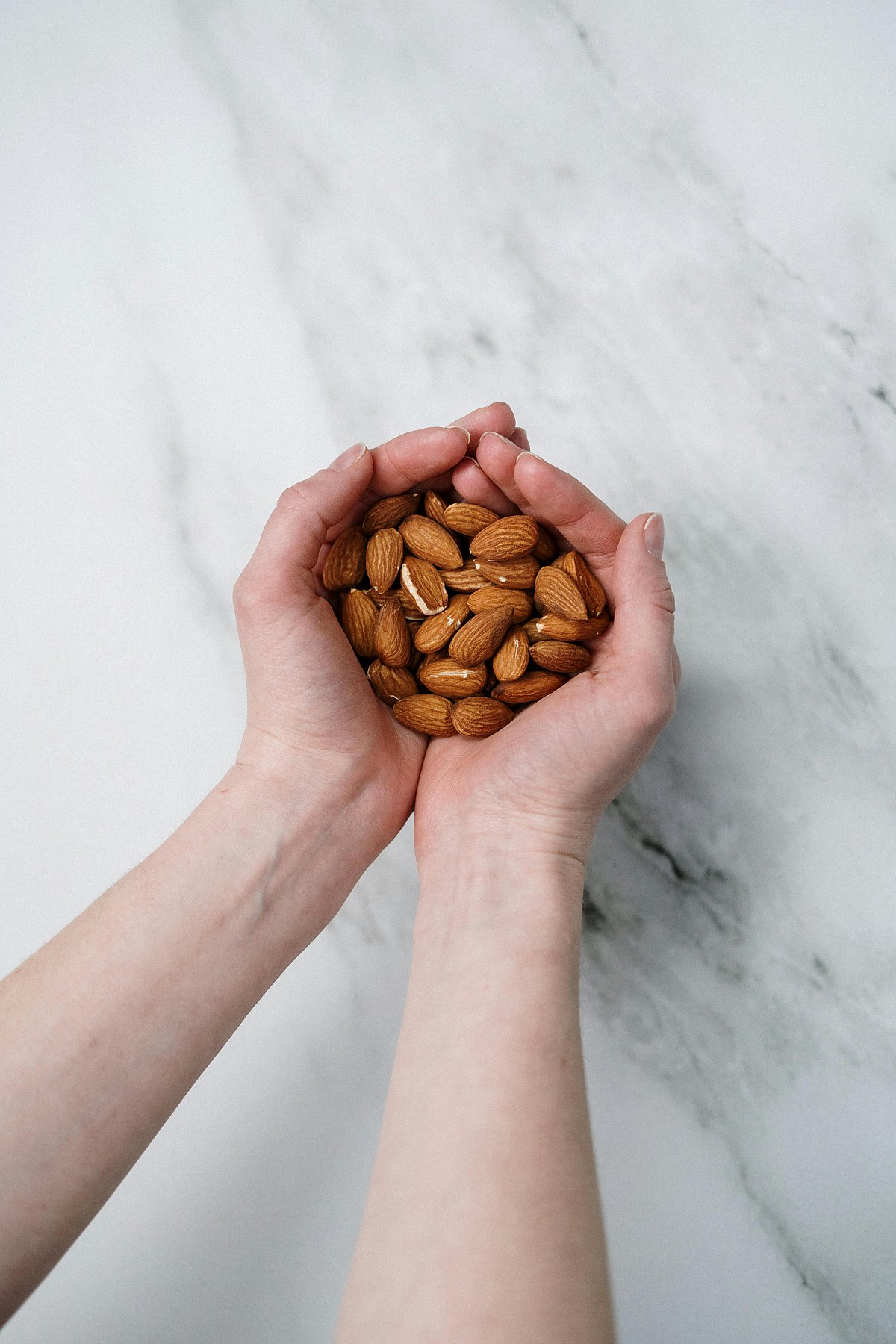 Almond Benefits: दररोज सकाळी बदाम खाताना खाण्याचे ७ आरोग्यदायी फायदे ...