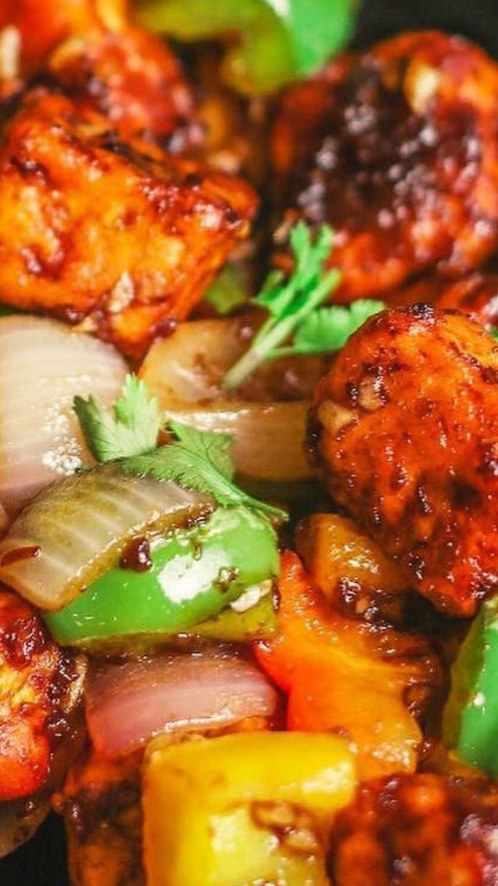आजीच्या हातची गावरान स्टाईल पनीर चिली, आता फक्त १० मिनिटांत बनवा, सोपी ...