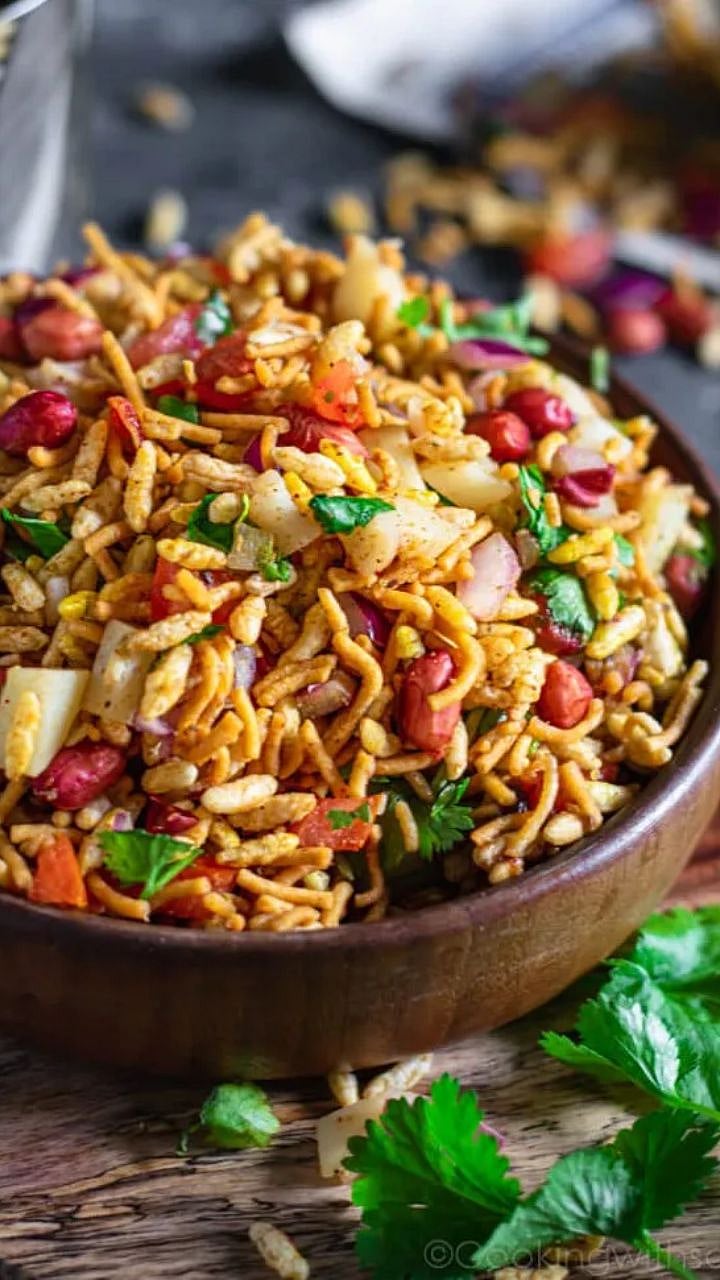 Sukhi Bhel: कुरमुऱ्यांची सुकी भेळ कशी बनवायची?|sukhi bhel recipe in ...