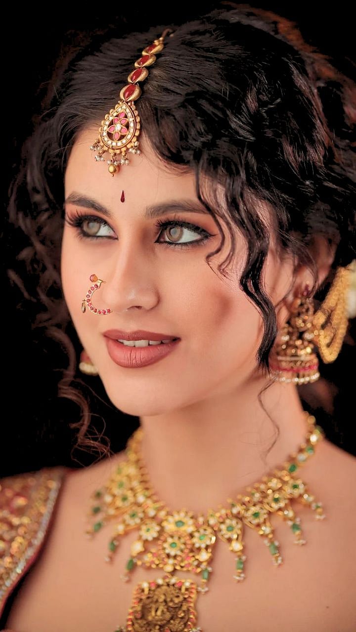 Eyeliner Tips: परफेक्ट आयलाइनर कसं लावायचं? जाणून घ्या 8 सोप्या स्टेप्स |How to Apply Perfect ...