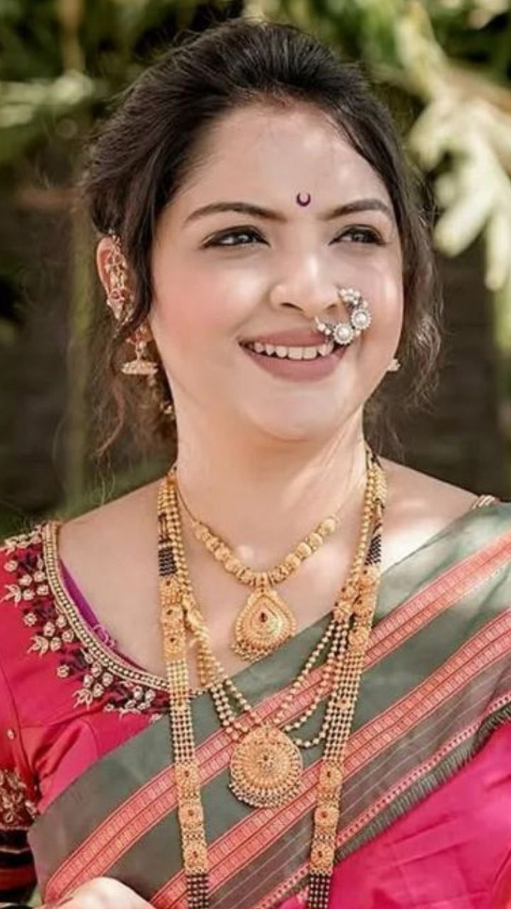 Thushi Designs: पारंपारिक साडीवर गळ्यात घाला ठुशी, मराठमोळं सौंदर्य ...