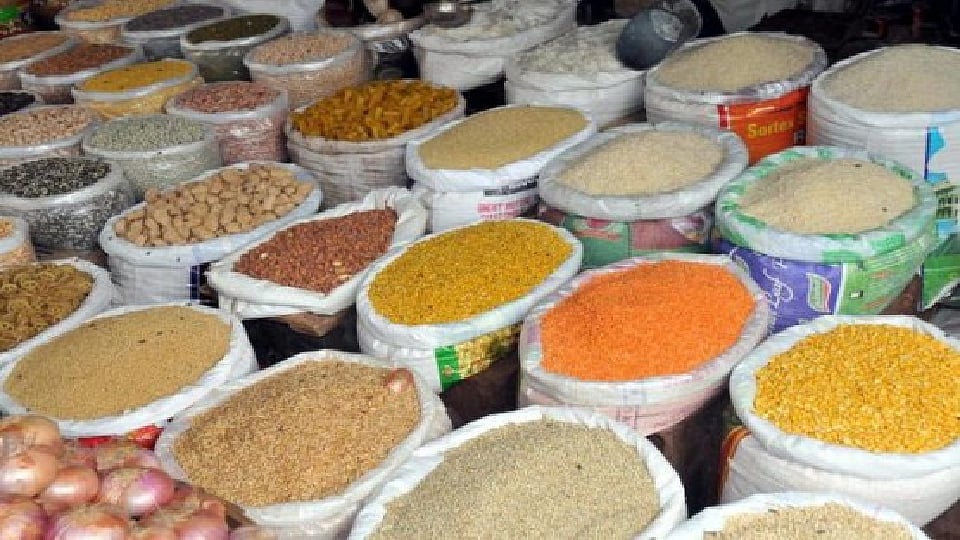 खरीप हंगामात तांदूळ, डाळींच्या उत्पादनात घट? | SaamTV