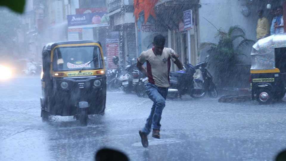 Weather News | मुंबई-पुण्यासाठी पुढचे २४ तास धोक्याचे