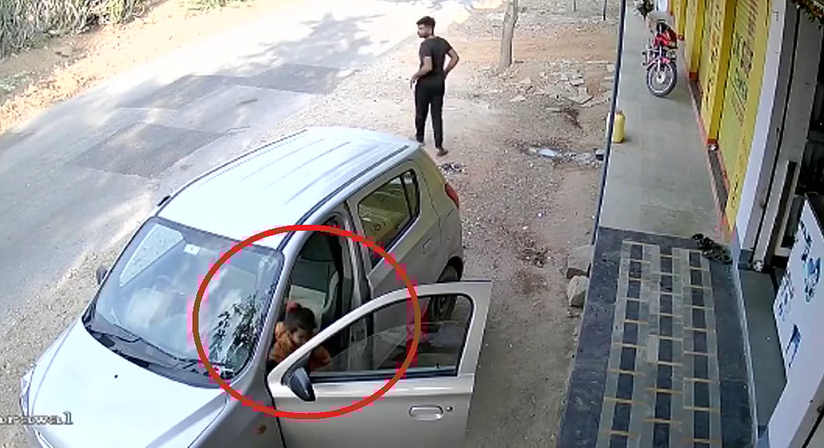 فيديو مرعب شاهد ما حدث للطفلة التي ركبت السيارة