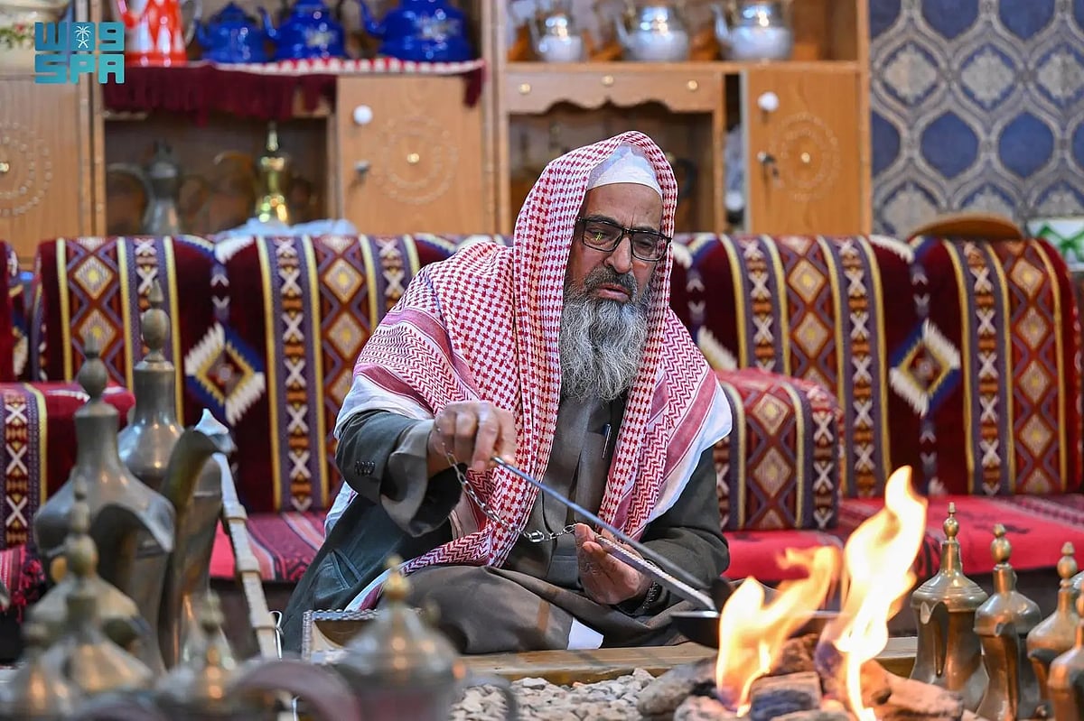 كبار السن في تبوك يروون ذكرياتهم عن رمضان.. "مريدة" و"مريسة" في بيوت ...