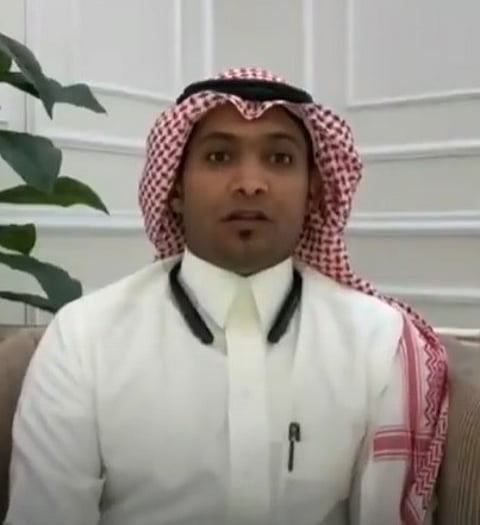 السبعي يروي قصة إنقاذه الطفل الذي كاد يغرق في بحر بيش