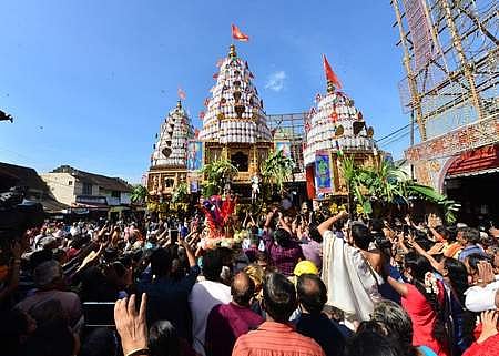 Kalpathi welcomed Rathotsavam