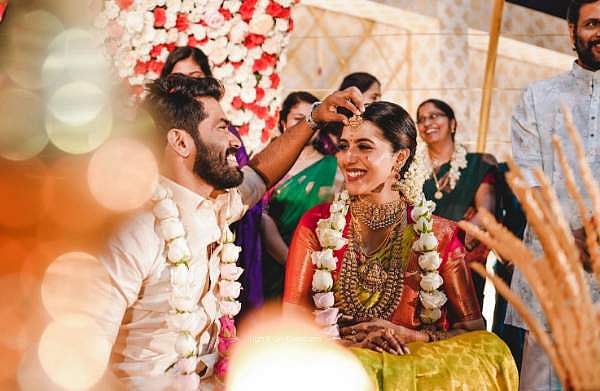 singer Sreenath Sivasankaran and director sethu's daughter aswathy marriage