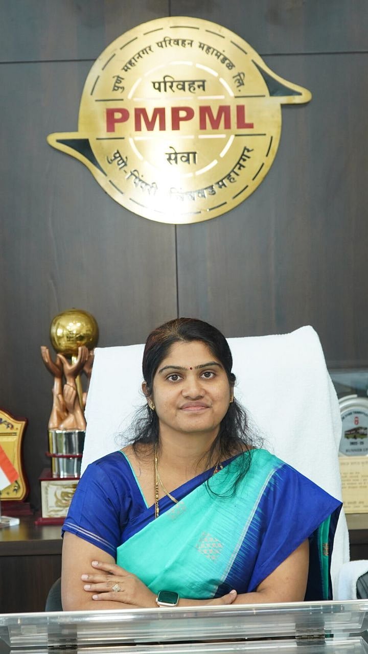 Deepa Mudhol Munde : PMPMLचे स्टेयरिंग दीपा मुधोळ- मुंडेंच्या हाती ...