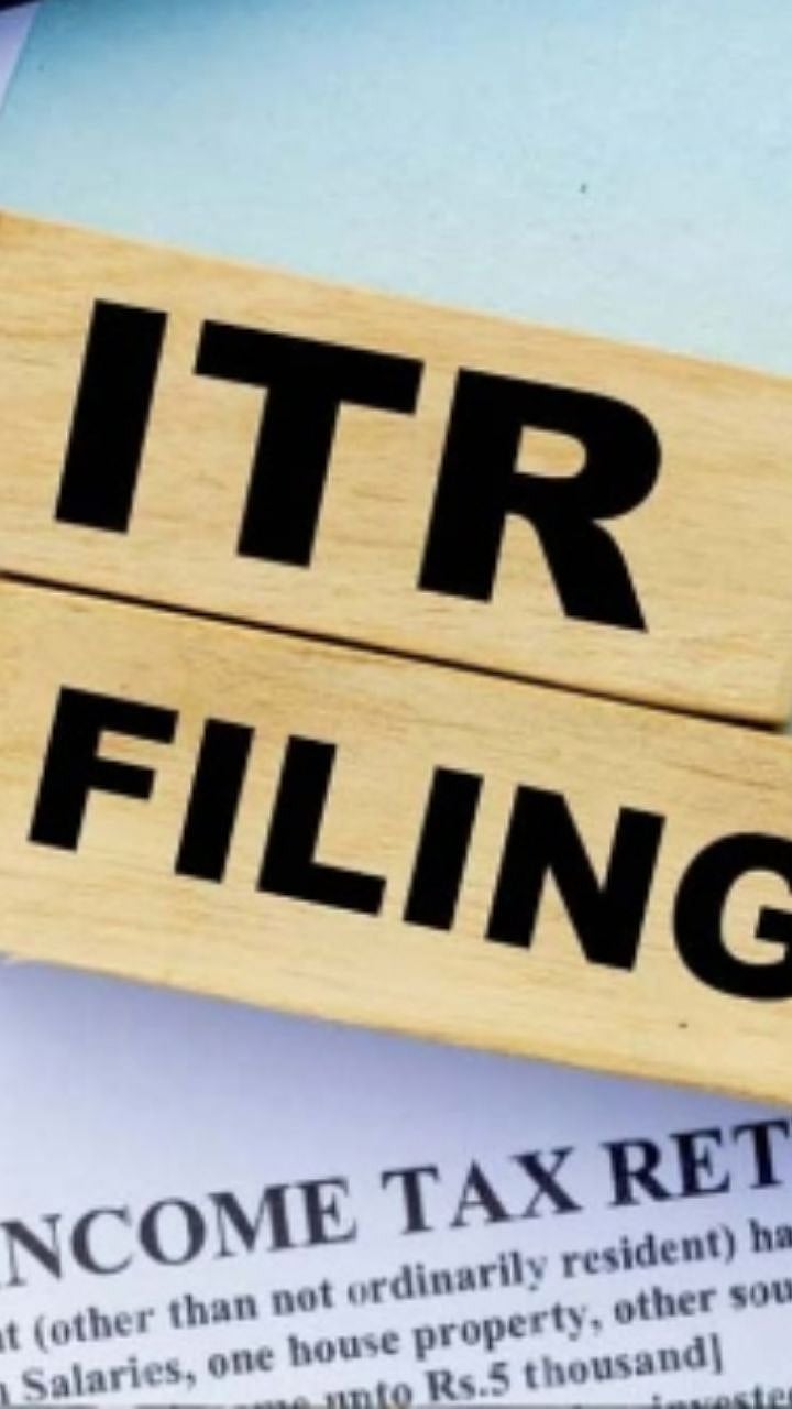 ITR Filing Process : घरबसल्या मोबाईलवरून आयटीआर कसा भराल? वाचा स्टेप ...
