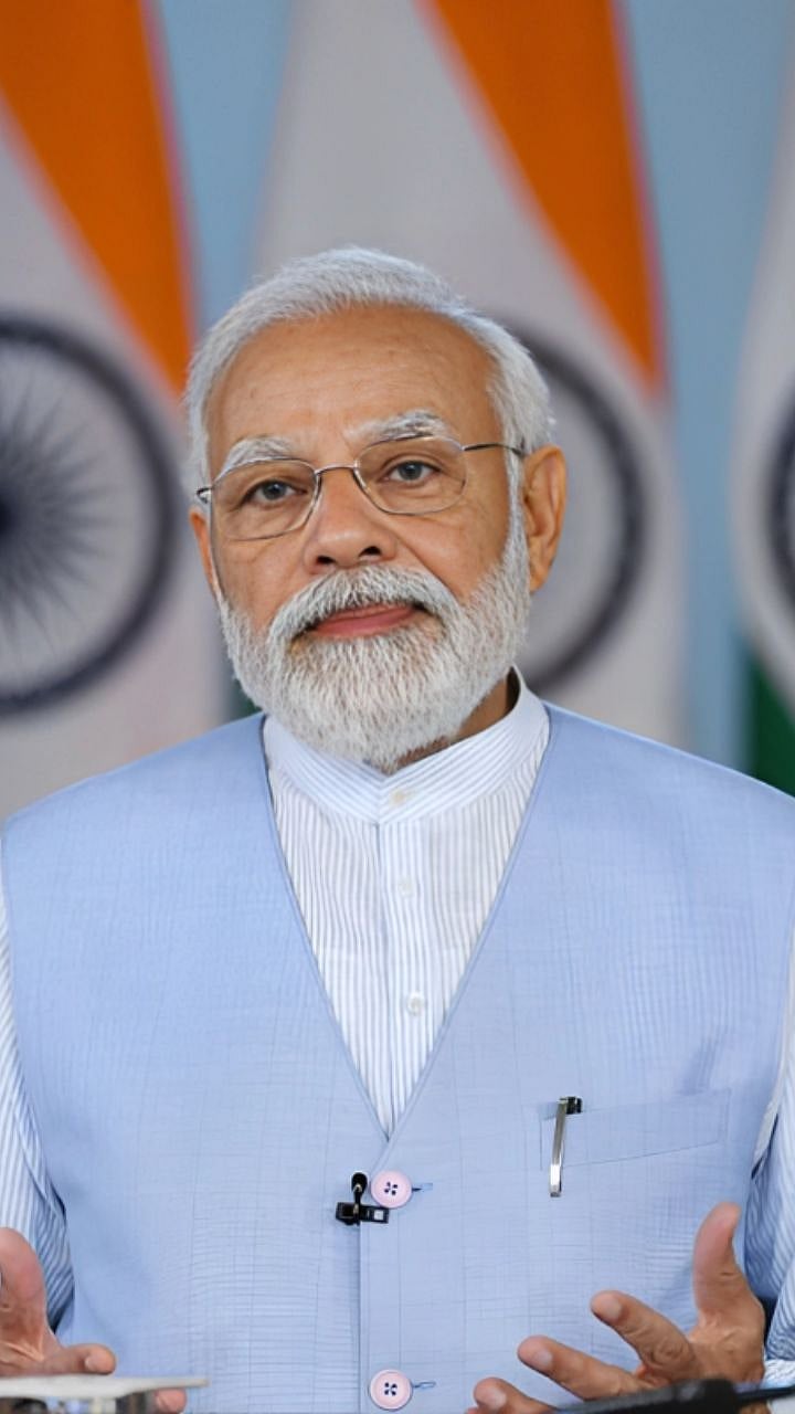 जगभरात मोदींचा डंका ! लोकप्रियतेच्या बाबतीत 'या' नेत्यांनाही टाकलं मागे ...