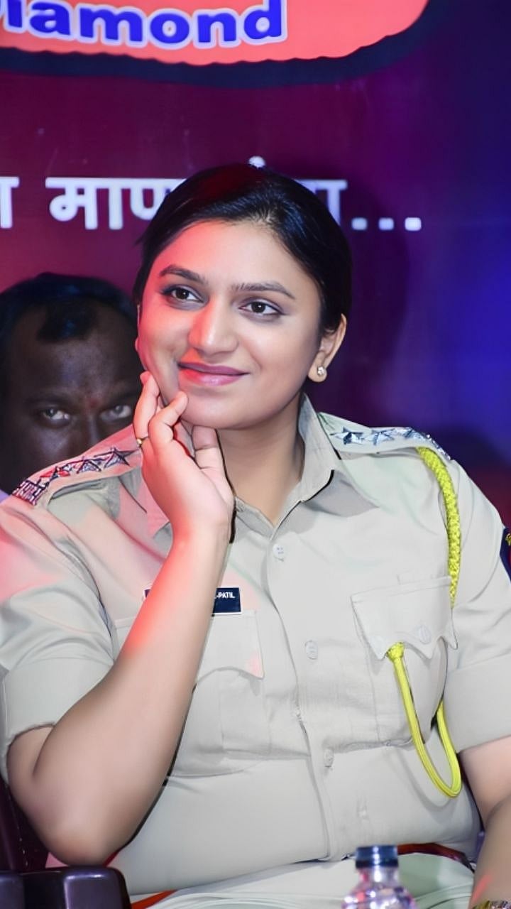 पहिल्या प्रयत्नात अपयश ; पण मेहनतीच्या जोरावर बनल्या 'डीवायएसपी ...