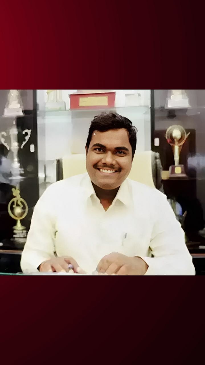 वडिलांच्या निधनानंतर पंक्चर काढण्याचं काम ते 'IAS' अधिकारी..! वरूण ...