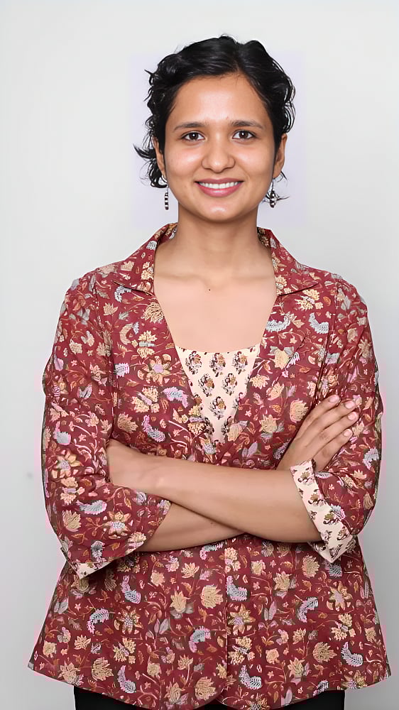 IAS Shruti Sharma : कलेची आवड असणाऱ्या श्रुती शर्मा ठरल्या 'यूपीएससी टॉपर' | UPSC 2021 Topper ...