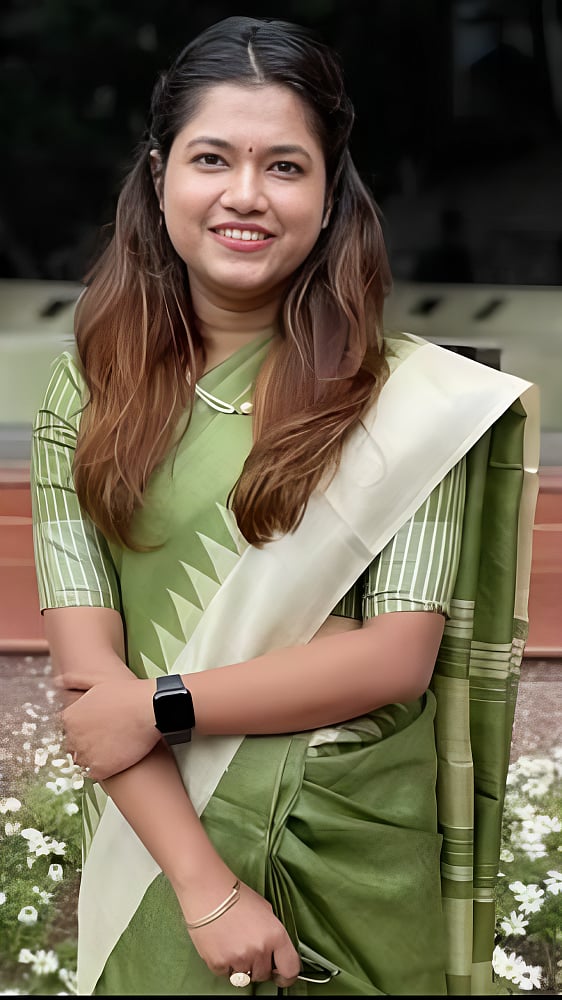 IAS Simi Karan : पहिल्याच प्रयत्नात 'यूपीएससी' टाॅप करणाऱ्या सिमी करन ...