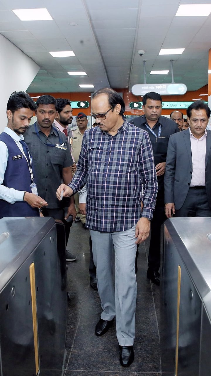 Ajit Pawar Photos : संत्रानगरीतील मेट्रोत अजितदादांचा 'स्वॅग' | Ajit ...