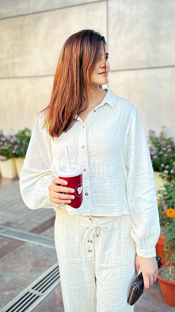 Navjot Simi IPS Officer : कोण आहे इंटरनेटवर व्हायरल होणारी ही IPS ...