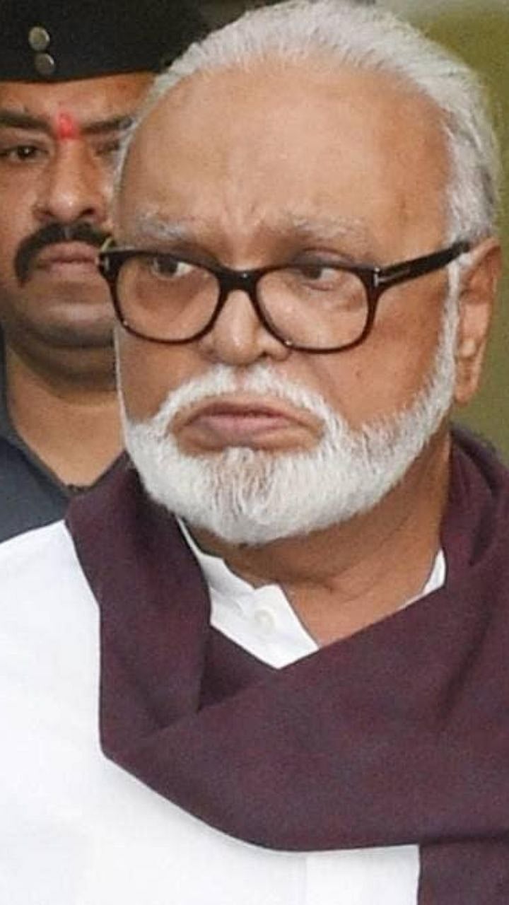 Chhagan Bhujbal | छगन भुजबळांची पक्षांतर्गत कोंडी? | Sarkarnama