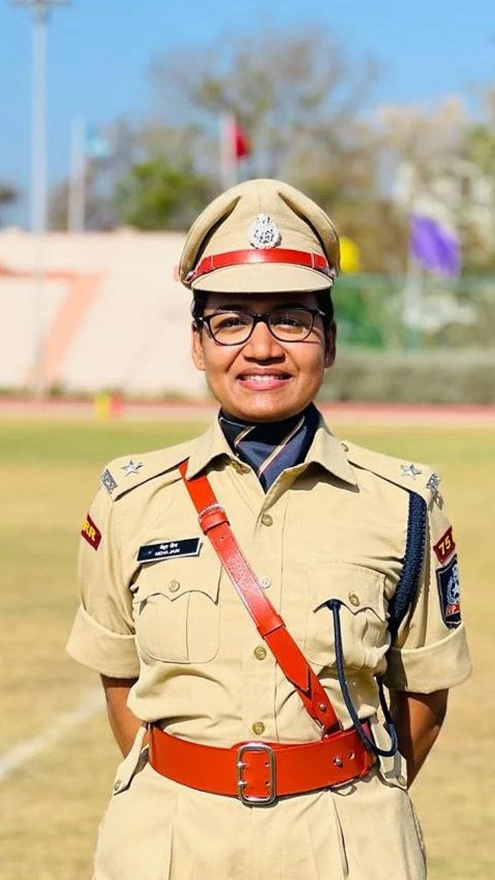 IPS Neha Jain : वडिलांच्या स्वप्नासाठी केला IPS बनण्याचा दृढ निश्चय ...