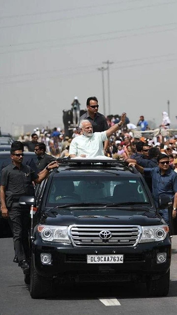 Modi Car Collection : रेंज रोव्हर, मर्सिडीज... पंतप्रधान मोदींच्या ...