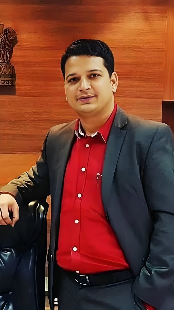 IAS Astik Pandey: 'बारावीतील कमी गुणांमुळे चेष्टा; तरीही न डगमगता ...
