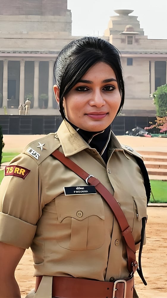 IPS P. Mounika : केवळ दोन हजार रुपयांत लग्न आटोपणाऱ्या कोण आहेत 'या आयपीएस' | Fitness Freak ...