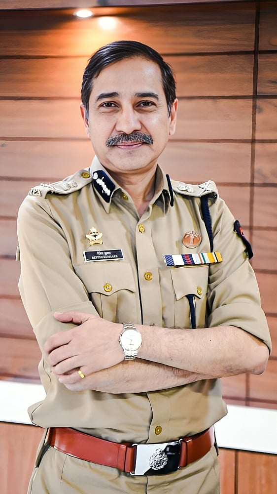 IPS Ritesh Kumar गुंडाची हवा टाईट करणारे आयपीएस रितेश कुमारांचा ...