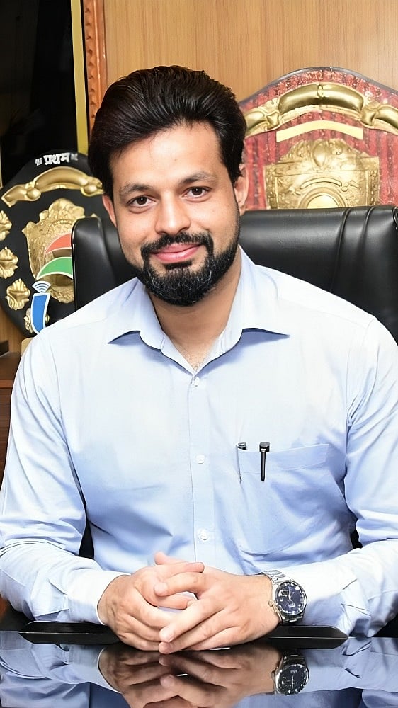 IAS Pushpendra Meena इन्होवेशनसाठी प्रसिद्ध असलेले आयएएस | Chattisgarh Durg Collector IAS ...