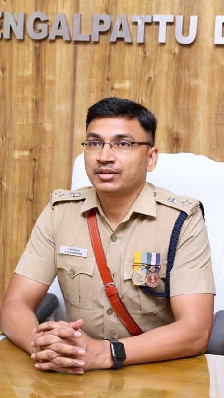 IPS P Aravindhan : IBM ची नोकरी सोडून प्रशासकीय सेवा निवडली 'या' अधिकाऱ्याने | IAS Officer P ...