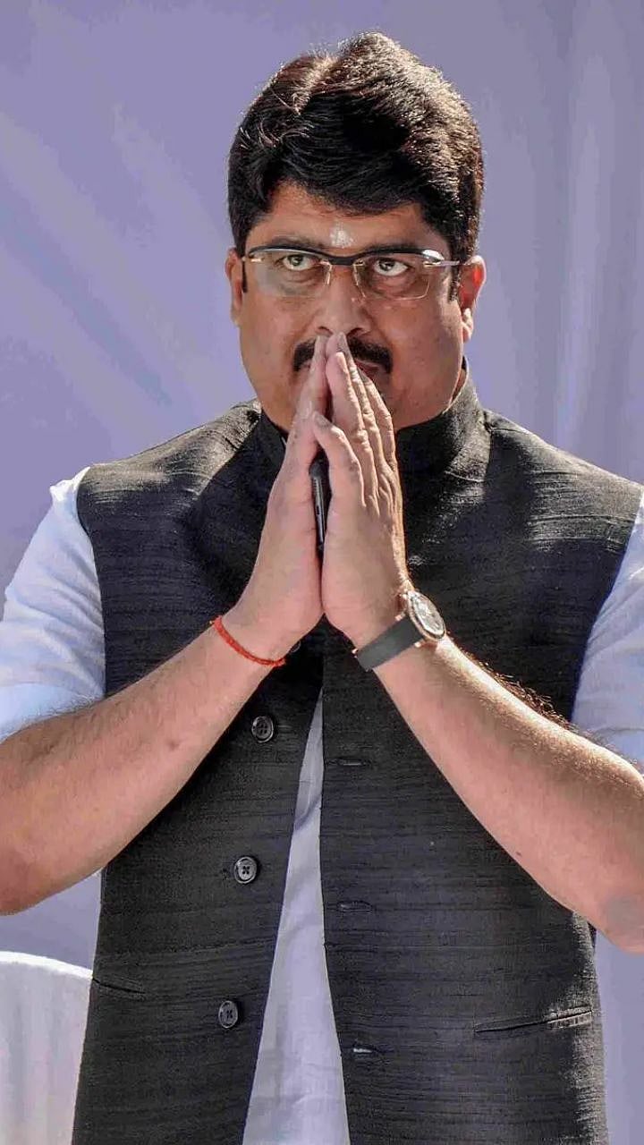 Raja Bhaiyya : अमित शाहांसोबत बंद खोलीत चर्चा करणारे राजा भैय्या आहेत ...