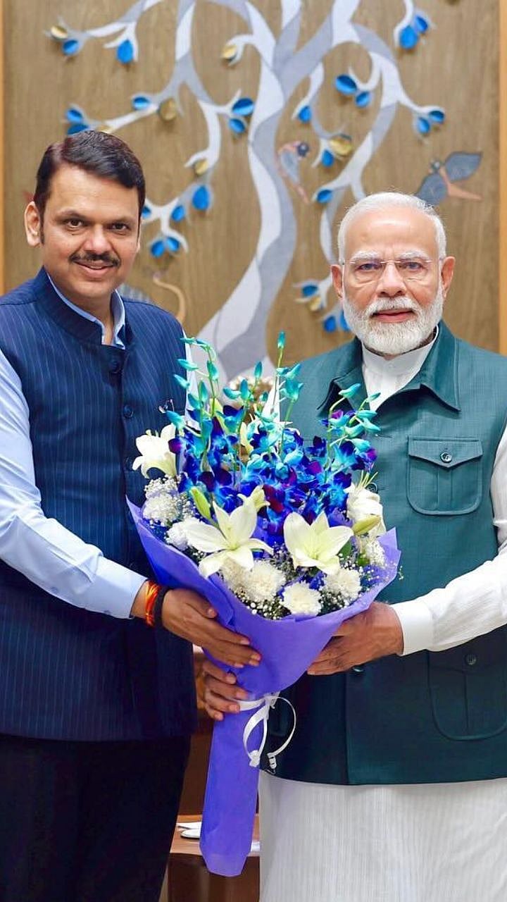 Devendra Fadnavis : फडणवीसांनी पत्नी अन् मुलीसह घेतली 'PM' मोदींची भेट ...