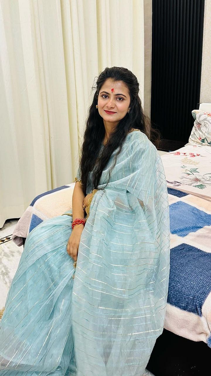 Who Is IAS Divya Tanwar : मजुरी करुन आईने शिकवले; परिस्थितीवर मात करत ...