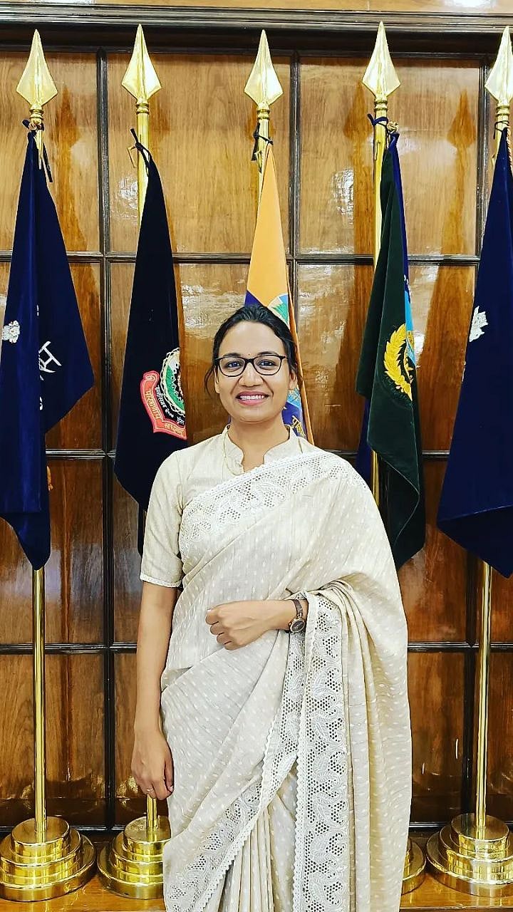 IPS Neha Jain : IAS भावाकडून प्रेरणा घेऊन 'ती' झाली IPS neha jain crack upsc and become IPS