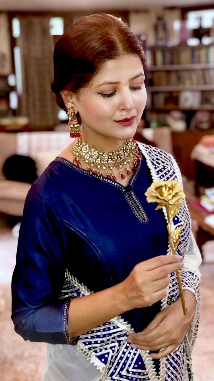 Success Story : माजी खासदारांची लेक थेट IAS; ना कोचिंग, ना क्लास; फक्त ...