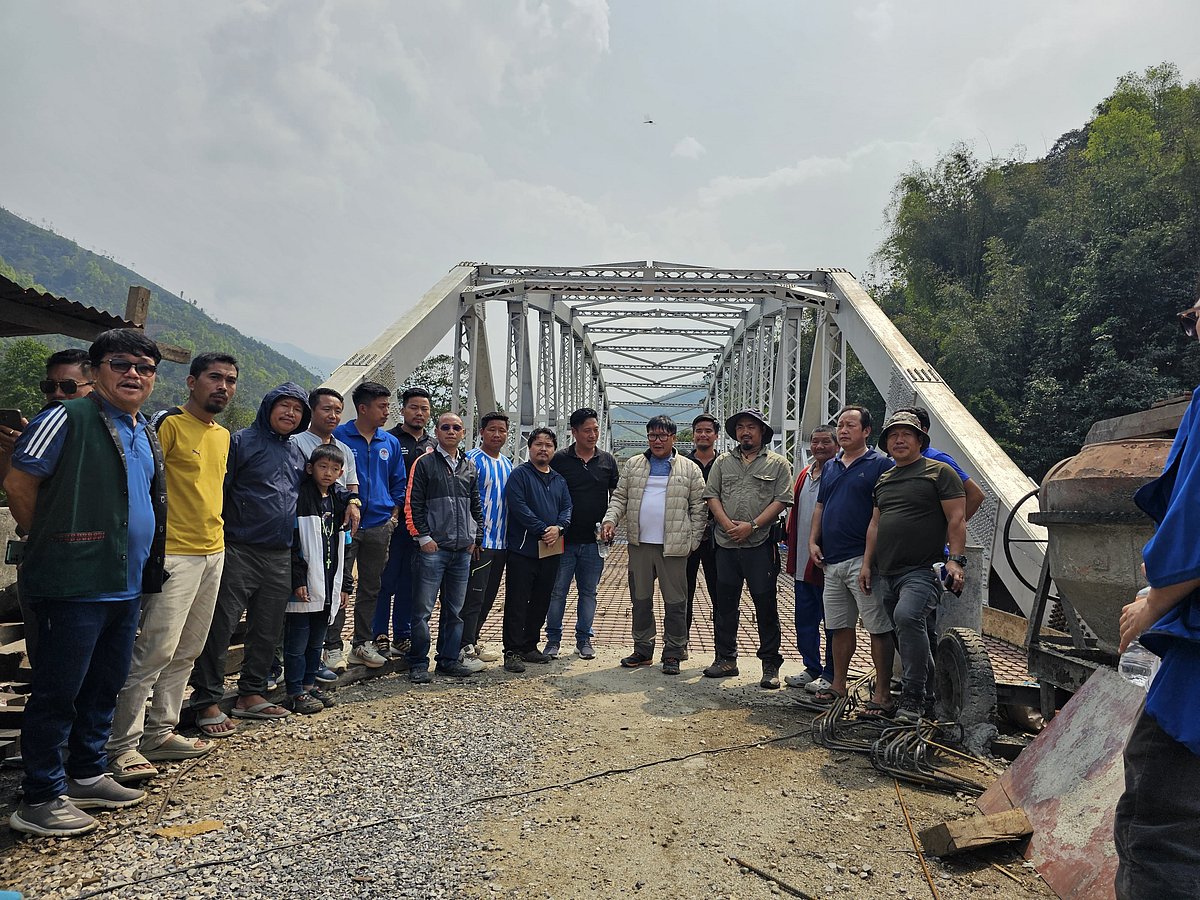 Arunachal: MLA Waii inspects road and bridge work at Marjangle
