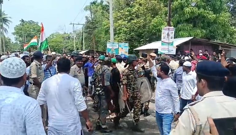 Seven cops injured during anti-Waqf Act rally in Tripura